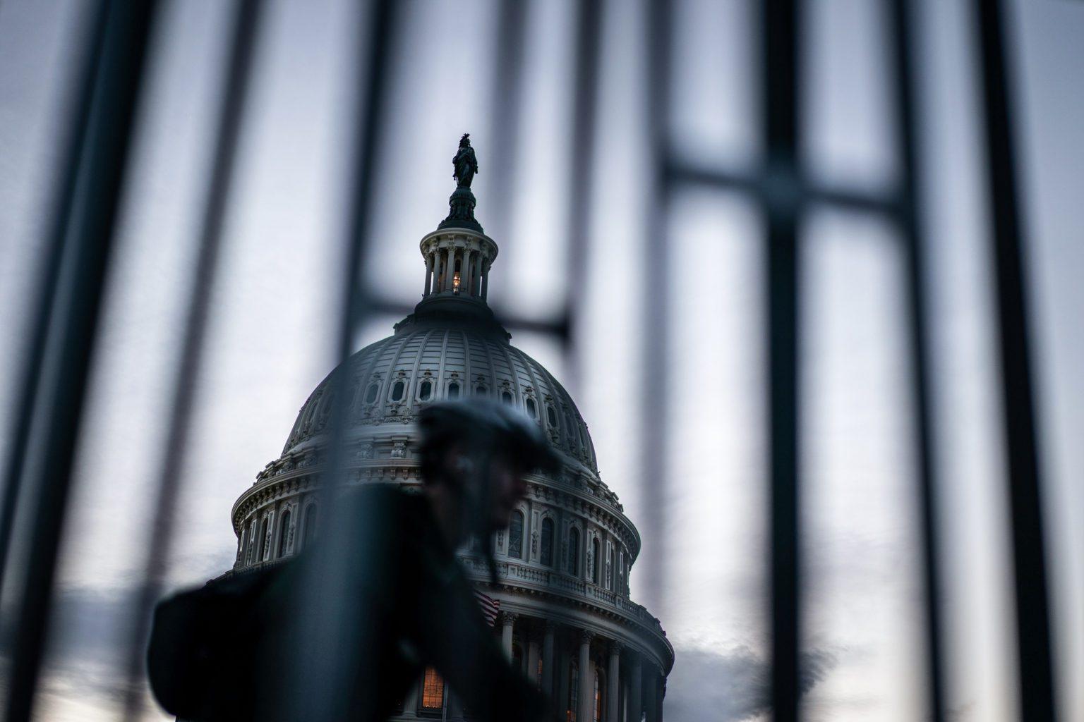 FISA第702条是什么？为什么在美华人需要格外关注这项法案？ - 正义补丁